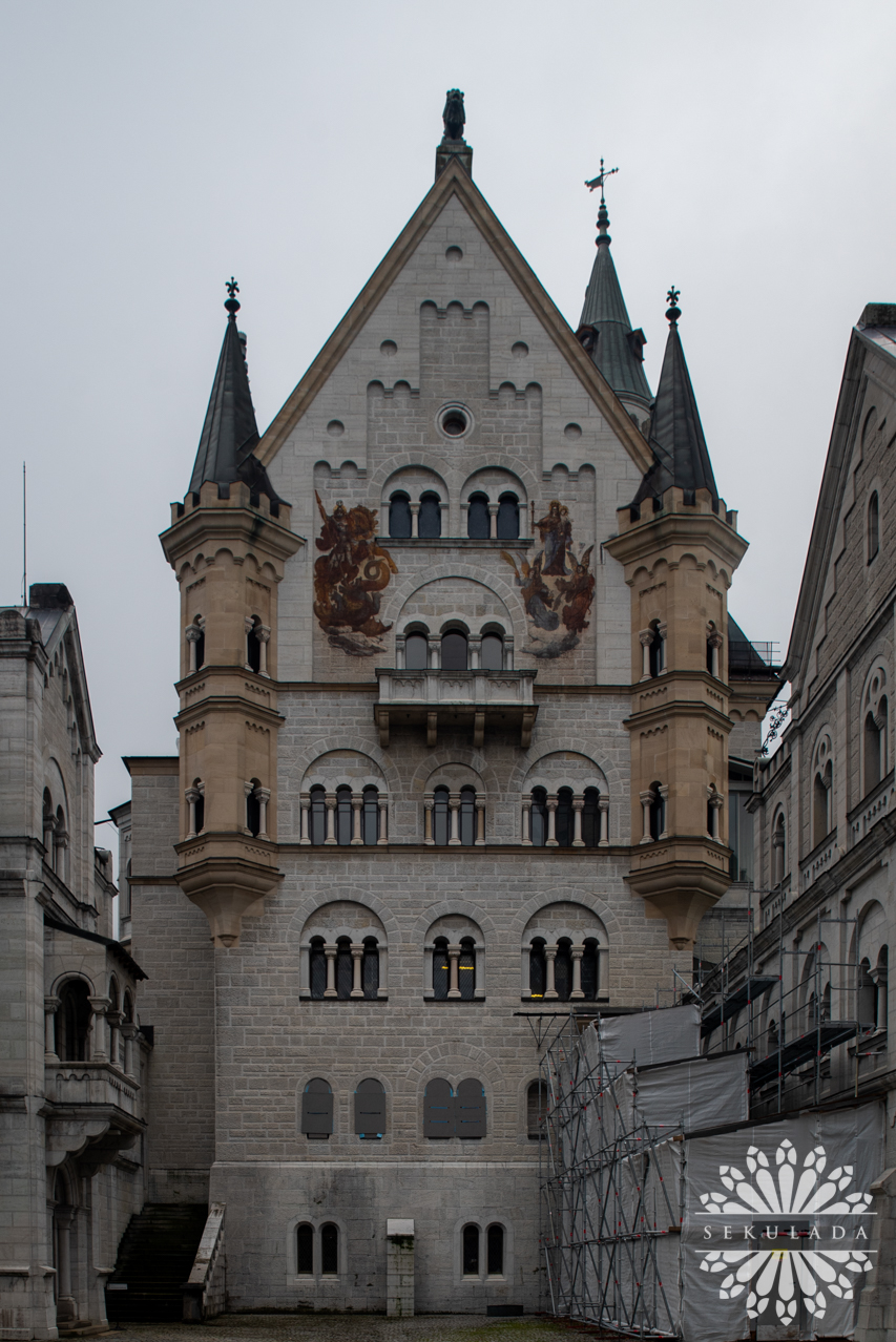 Zamek Neuschwanstein - Książę Mgły - sekulada.com